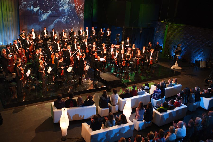 Schumann@Pier2 - 3 Schüler 4 Symphonien | MUSIK HEUTE