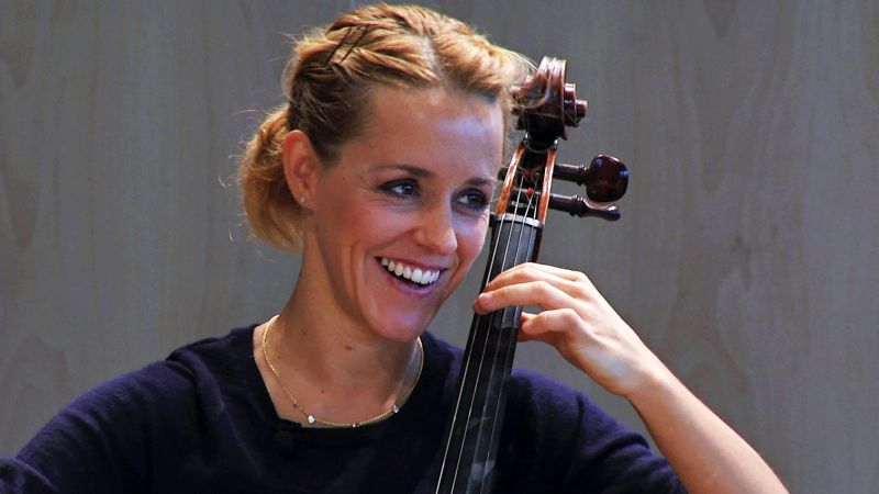 Die Cellistin Sol Gabetta: "Ein Stück von meiner Seele" | MUSIK HEUTE