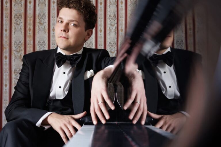 Pianist Nehring erhält Sir-Jeffrey-Tate-Preis | MUSIK HEUTE